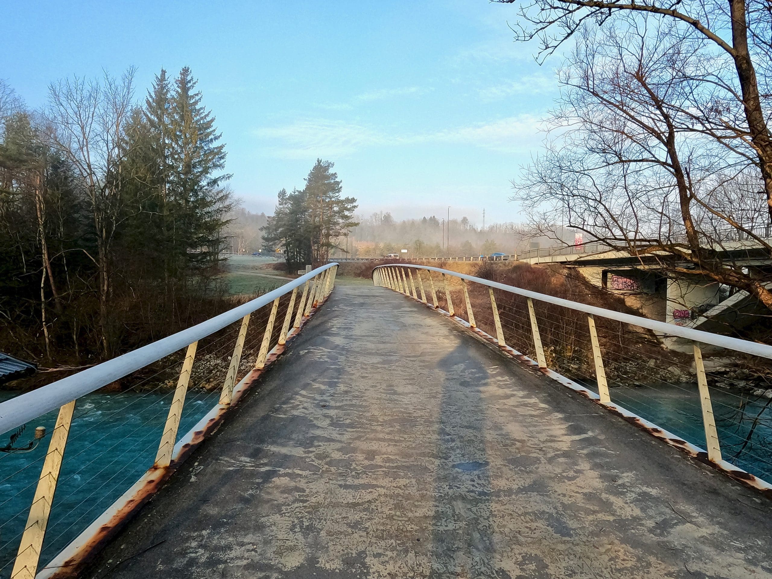 Walk from Lesce-Bled Train Station to Lake Bled: Distance & Time