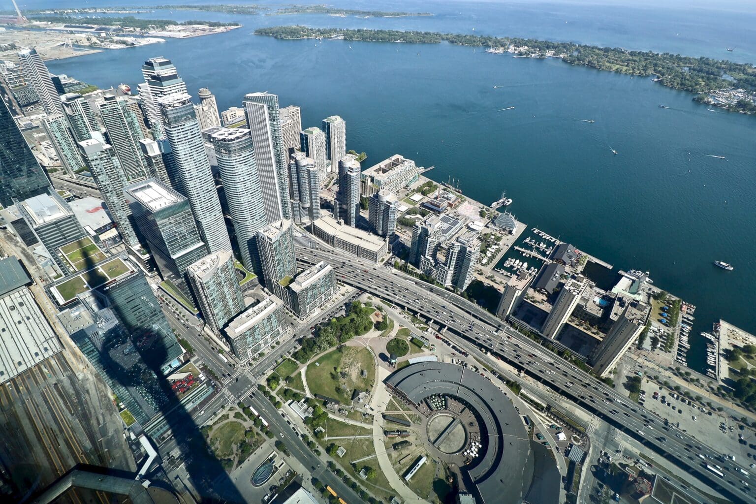 Breathtaking Views: Main Observation Deck vs CN Tower Skypod